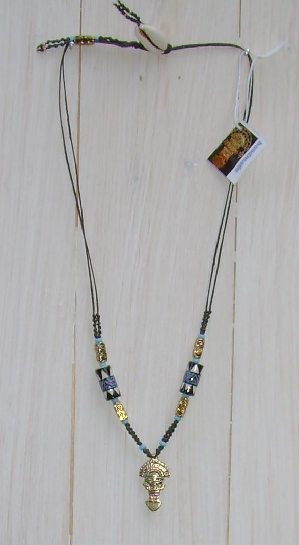 Halskæde med inka tumi.