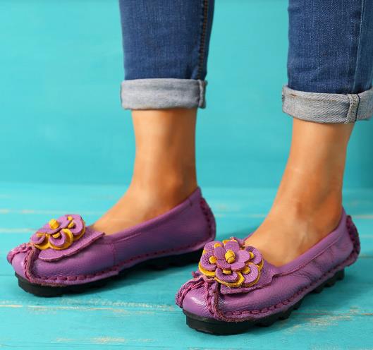 Sko i lilla-pink skind.